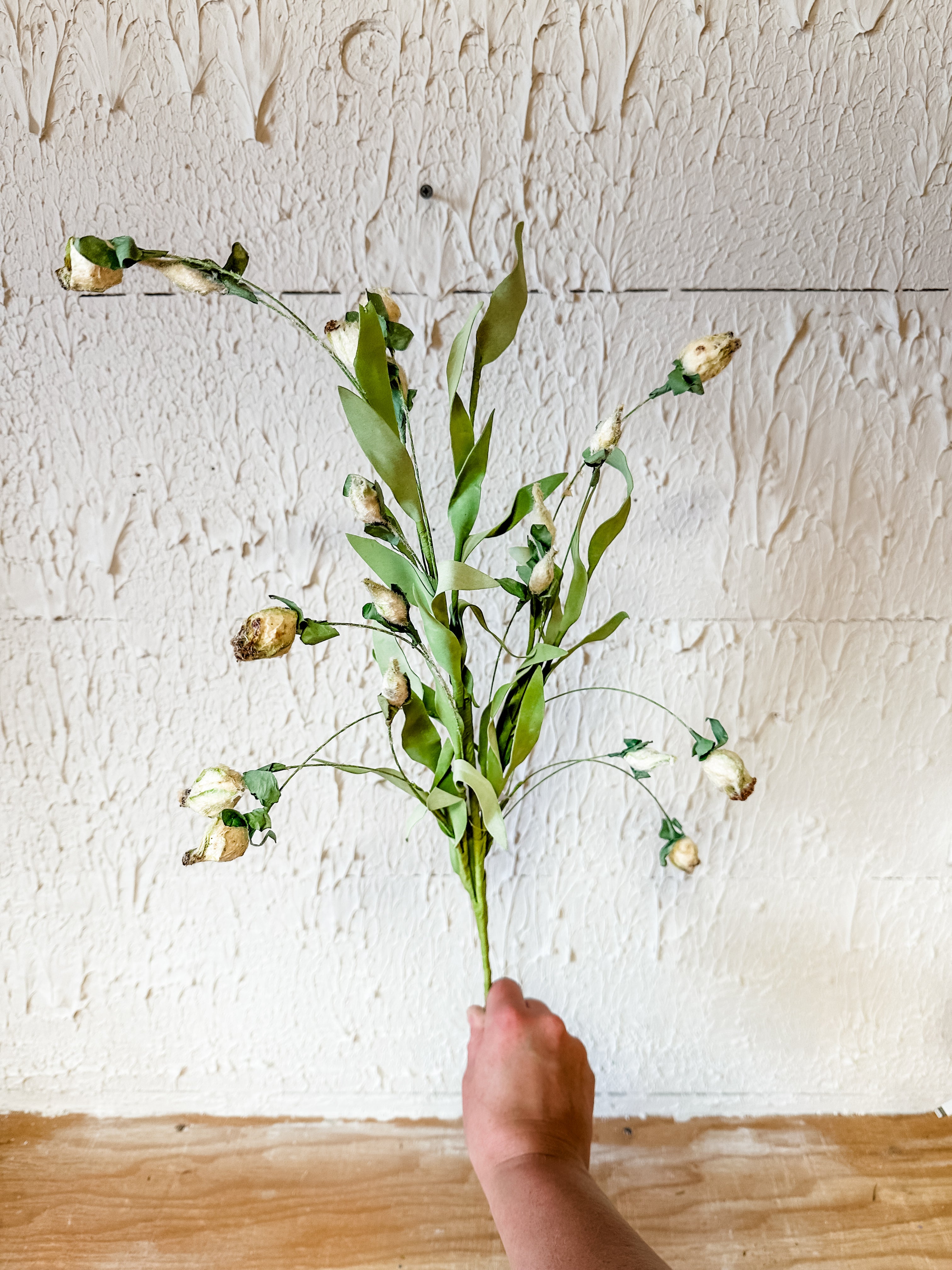 31" Bud Spray, 3 Colors – The Rustic Barn