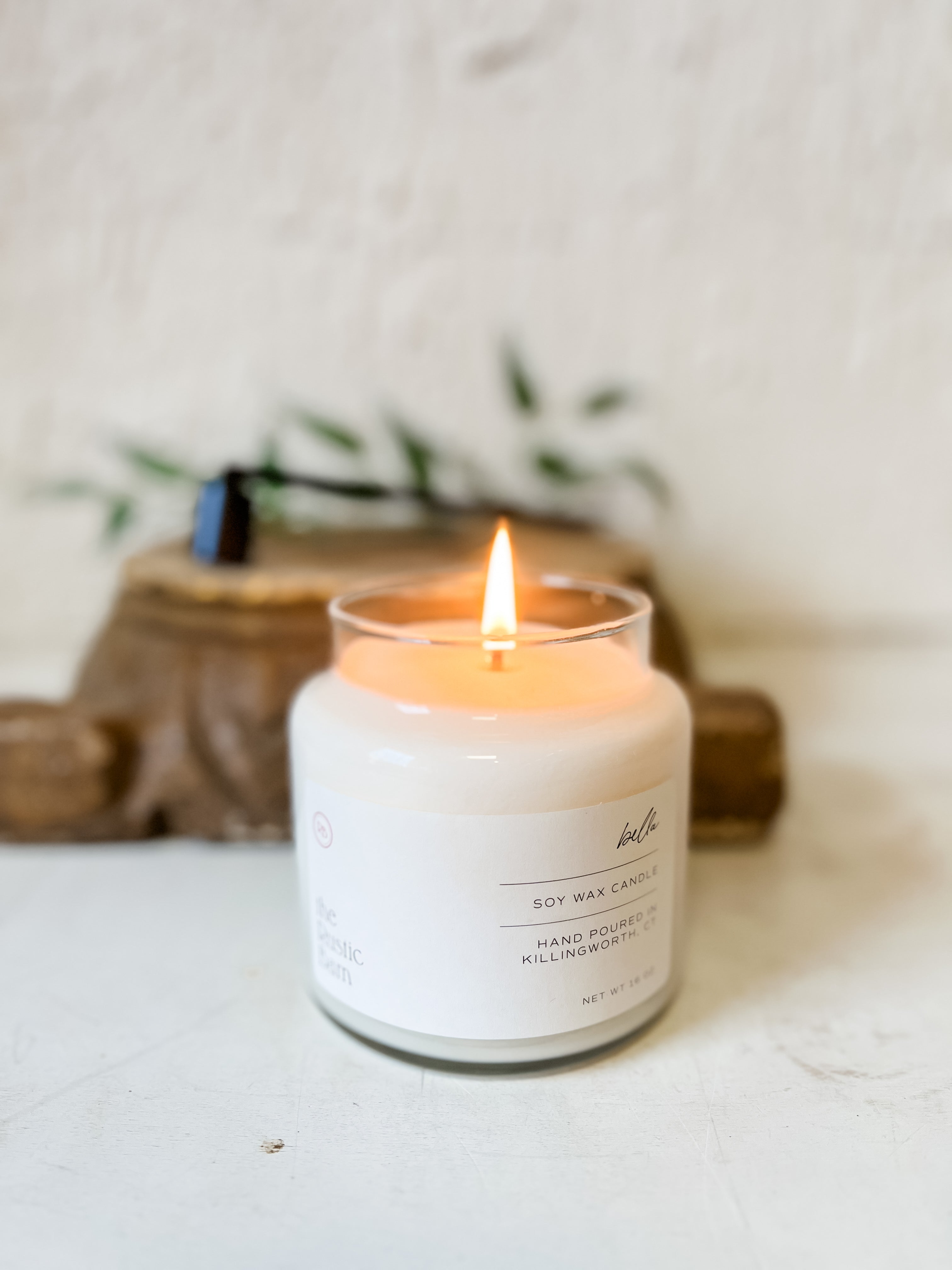 Bella Hand Poured Soy Candle – The Rustic Barn